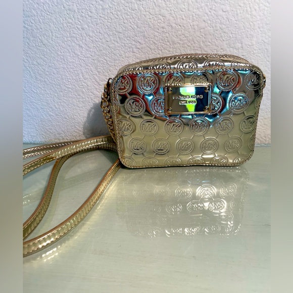 Michael Kors | Bags | Michael Kors Gold Metallic Crossbody Purse | Poshmark